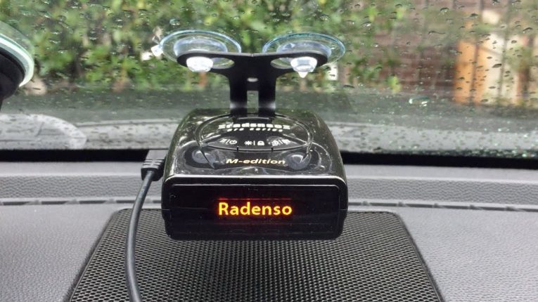 Radenso Pro M VS Uniden R3 | RatedRadarDetector